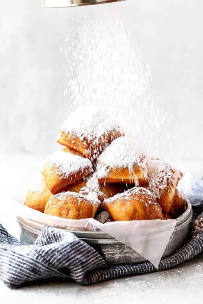 The BEST New Orleans Beignets Recipe - Grandbaby Cakes