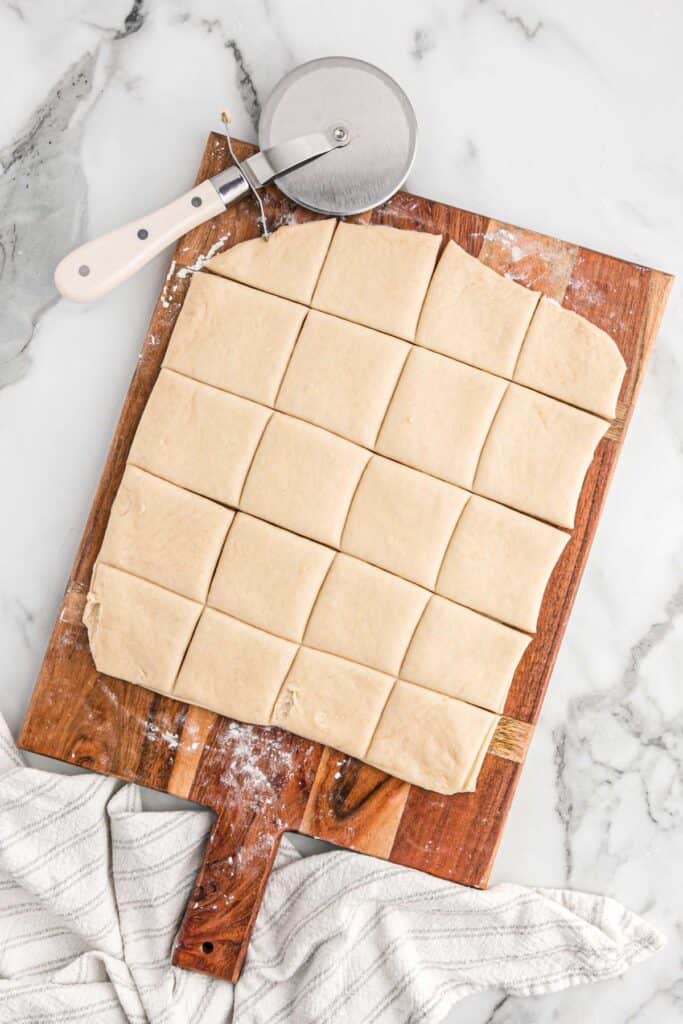 The BEST New Orleans Beignets Recipe - Grandbaby Cakes