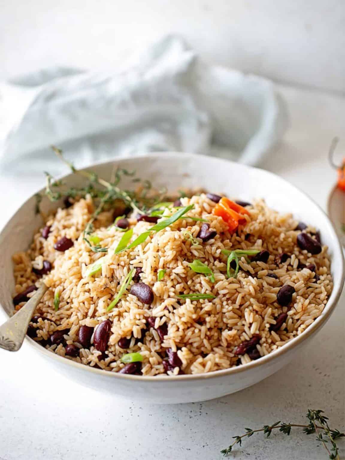 The BEST Jamaican Rice and Peas Recipe - Grandbaby Cakes