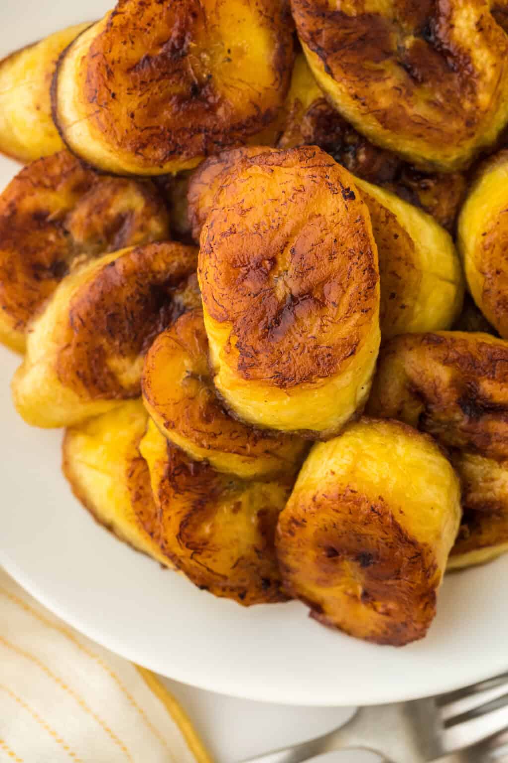 Authentic Caribbean Fried Plantains (2 Ingredients!) - Grandbaby Cakes