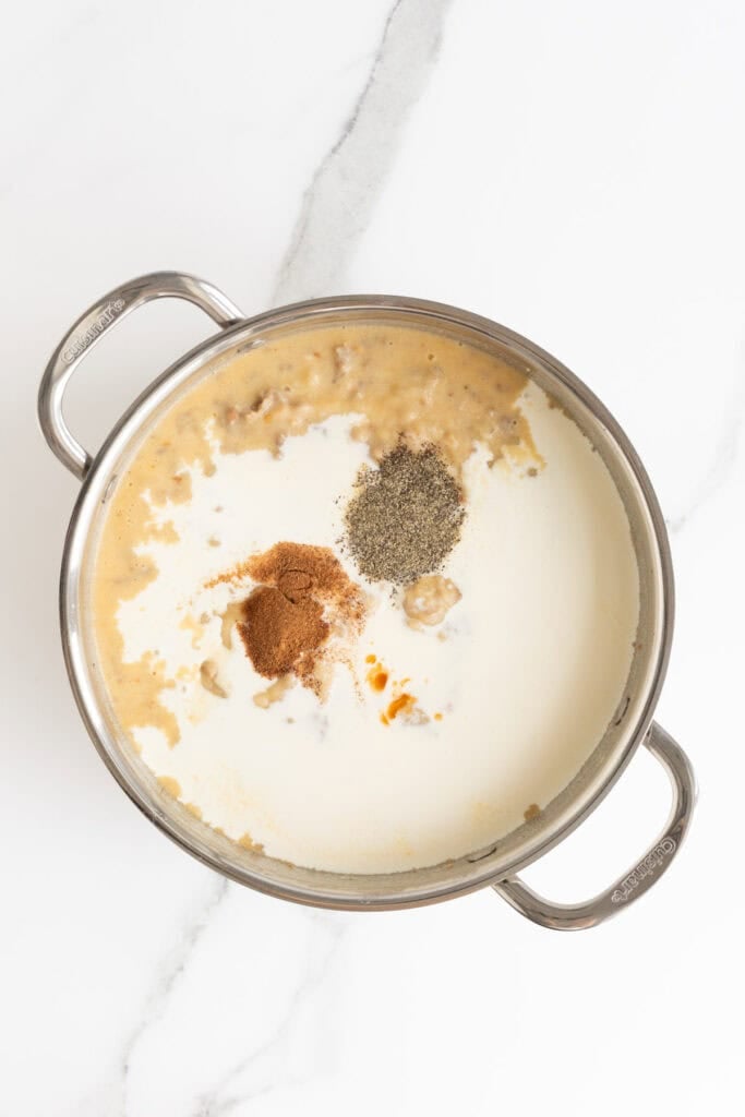 Easy Sawmill Gravy Recipe Ready in 30 Minutes