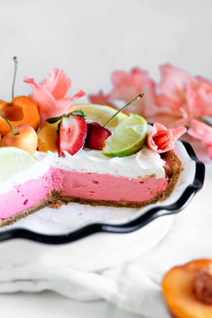 Easy Kool Aid Pie (No Bake & ONLY 4 Ingredients) - Grandbaby Cakes