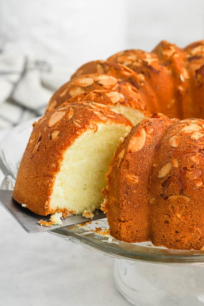 35+ Pound Cake Recipes - Grandbaby Cakes